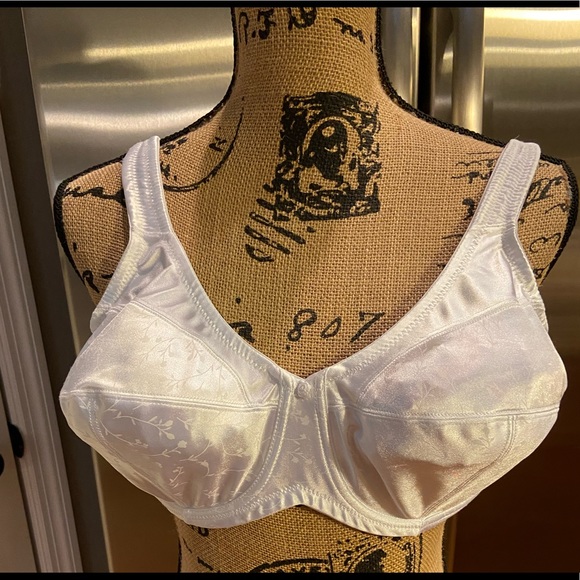 Fundamentals | Intimates & Sleepwear | 4c Nwot Fundamentals Bra White ...